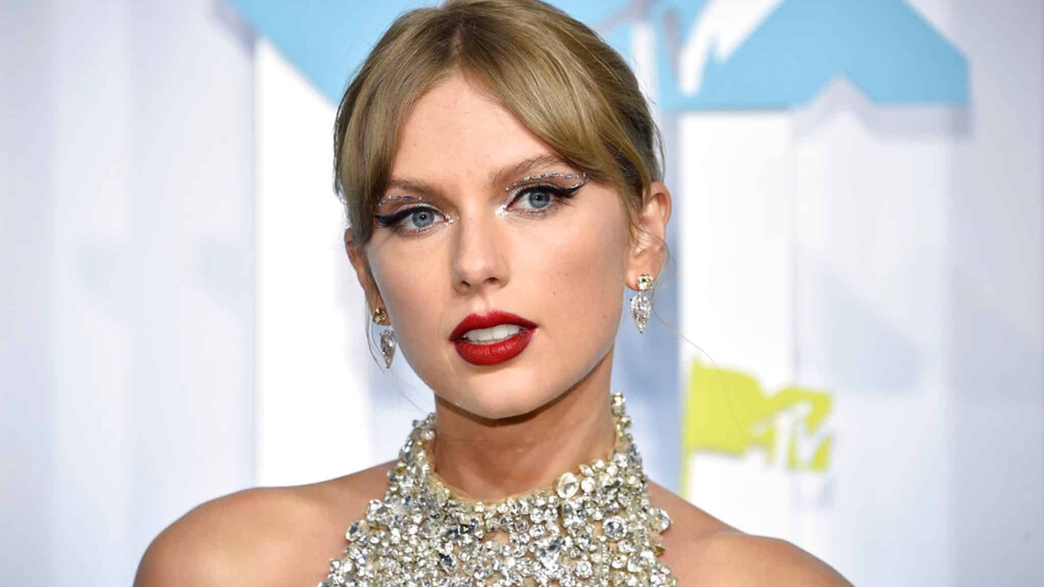 Taylor Swift becomes first artist with entire top 10 on Billboard Hot 100 - Daily News 24 ...